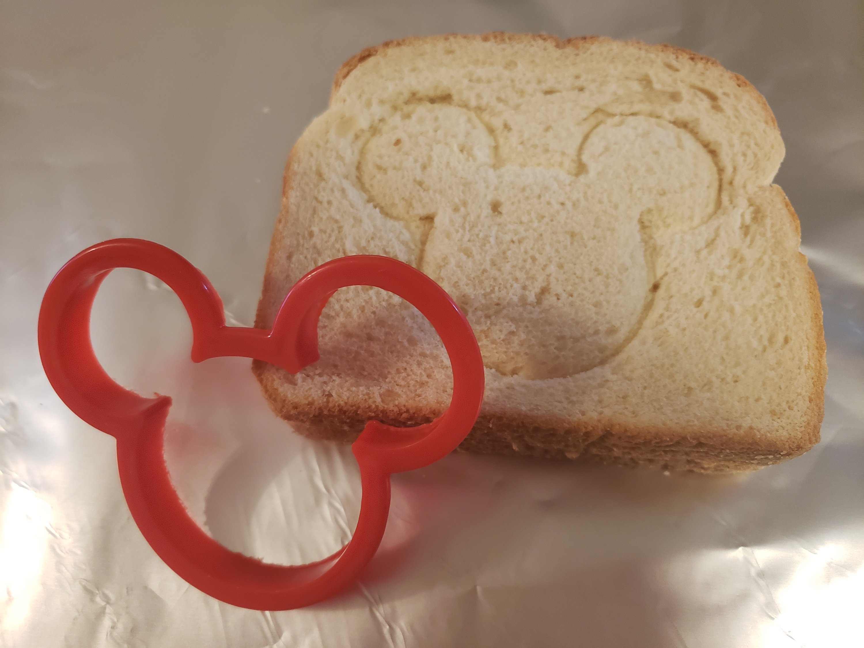 A quick, delicious, magical sandwich, perfectly crisp on any hotel iron ...