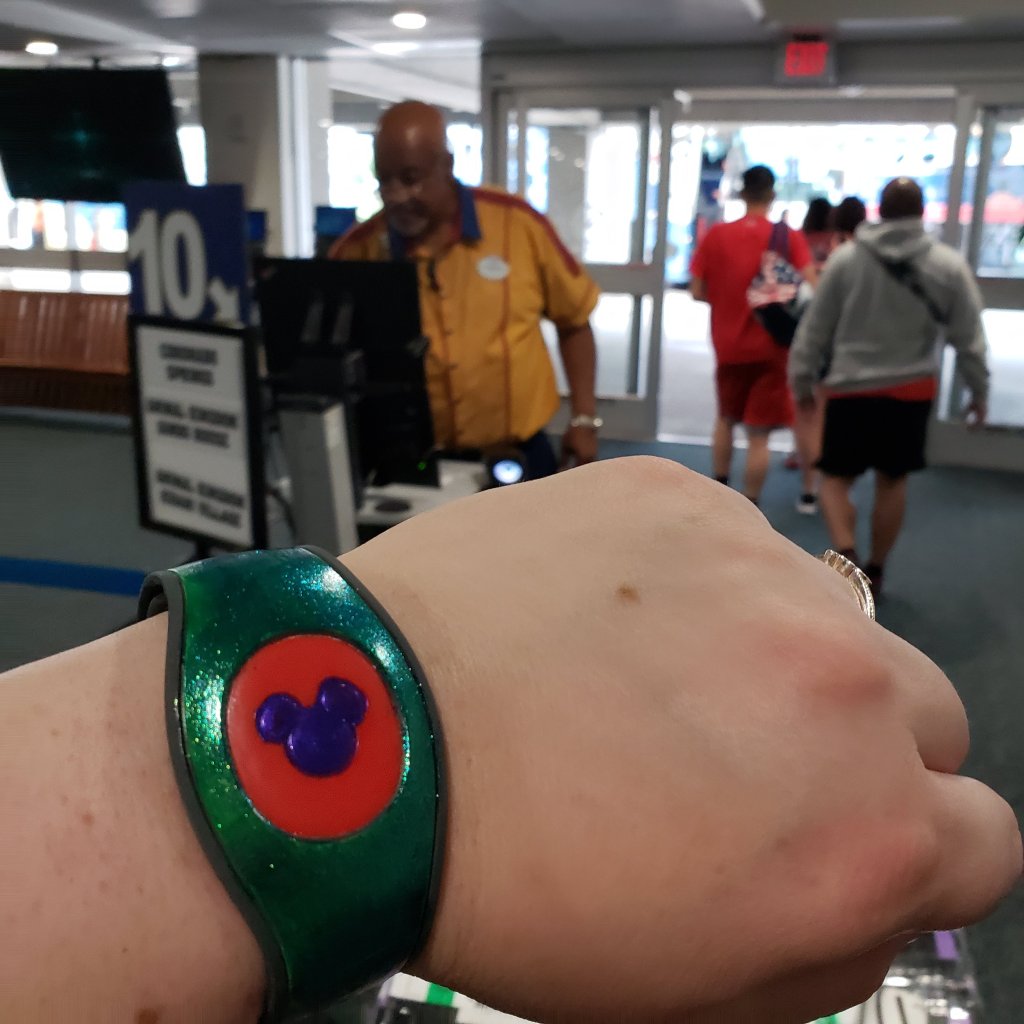 Magical/Tragical Express – Mickey Ears 4 Minnie Money