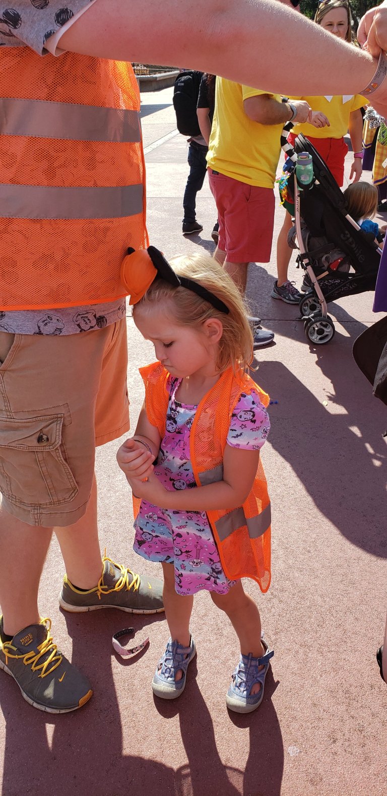 Mnsshp – Mickey Ears 4 Minnie Money